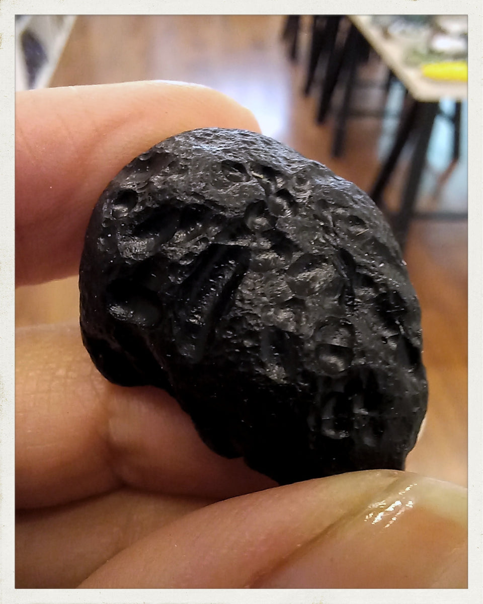 Tectitas – Minerales GEO ROOM